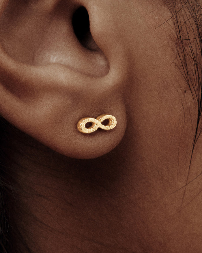 Infinity Studs - 9ct